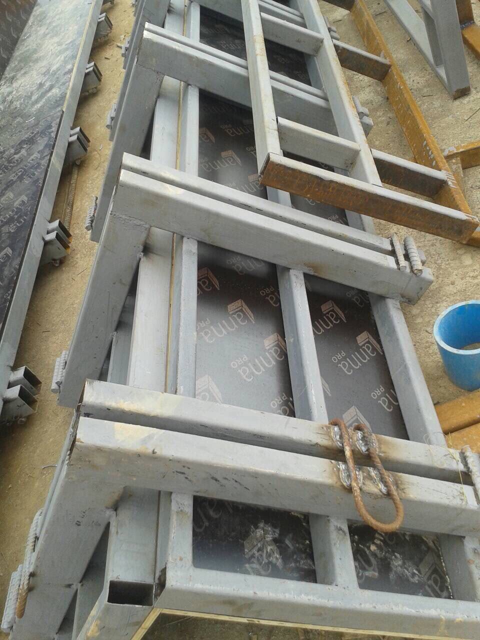 ไม้เคลือบฟิล์ม เกรดLanna Pro 15 มิล ขนาด 122x244 ซม. - บริษัท สุขสวัสดิ์ไม้อัดไทย จำกัด - ThaiPick